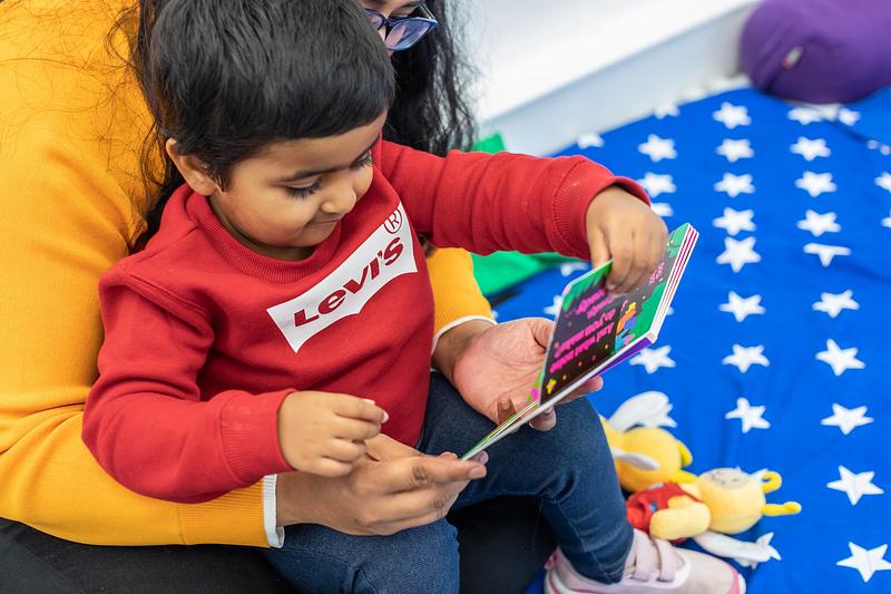 Top tips for sharing books with babies and young children - Scottish ...